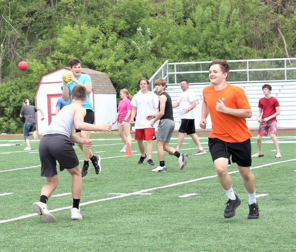ICHS students enjoy May Day festivities | News, Sports, Jobs - The ...